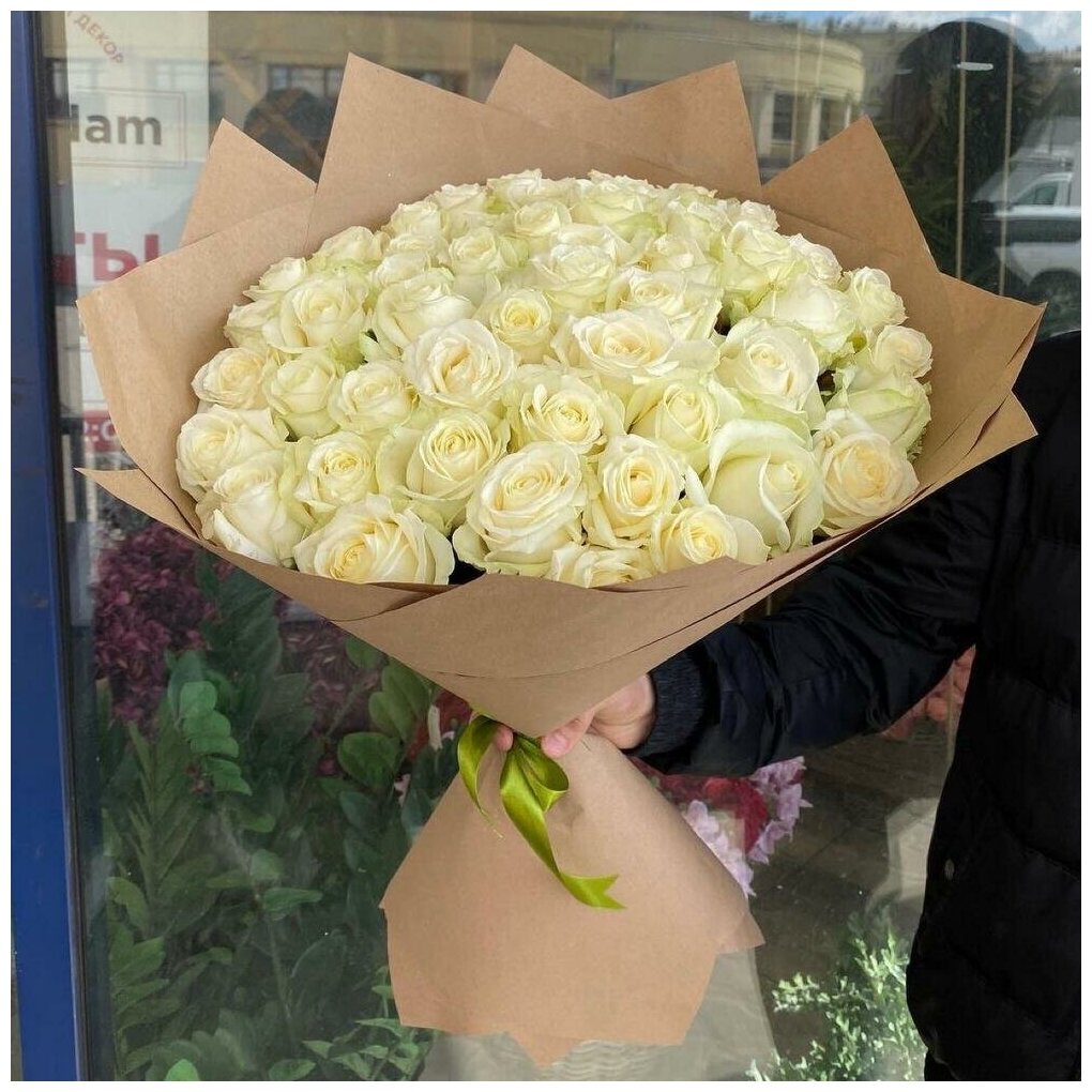 Белая роза 51 шт