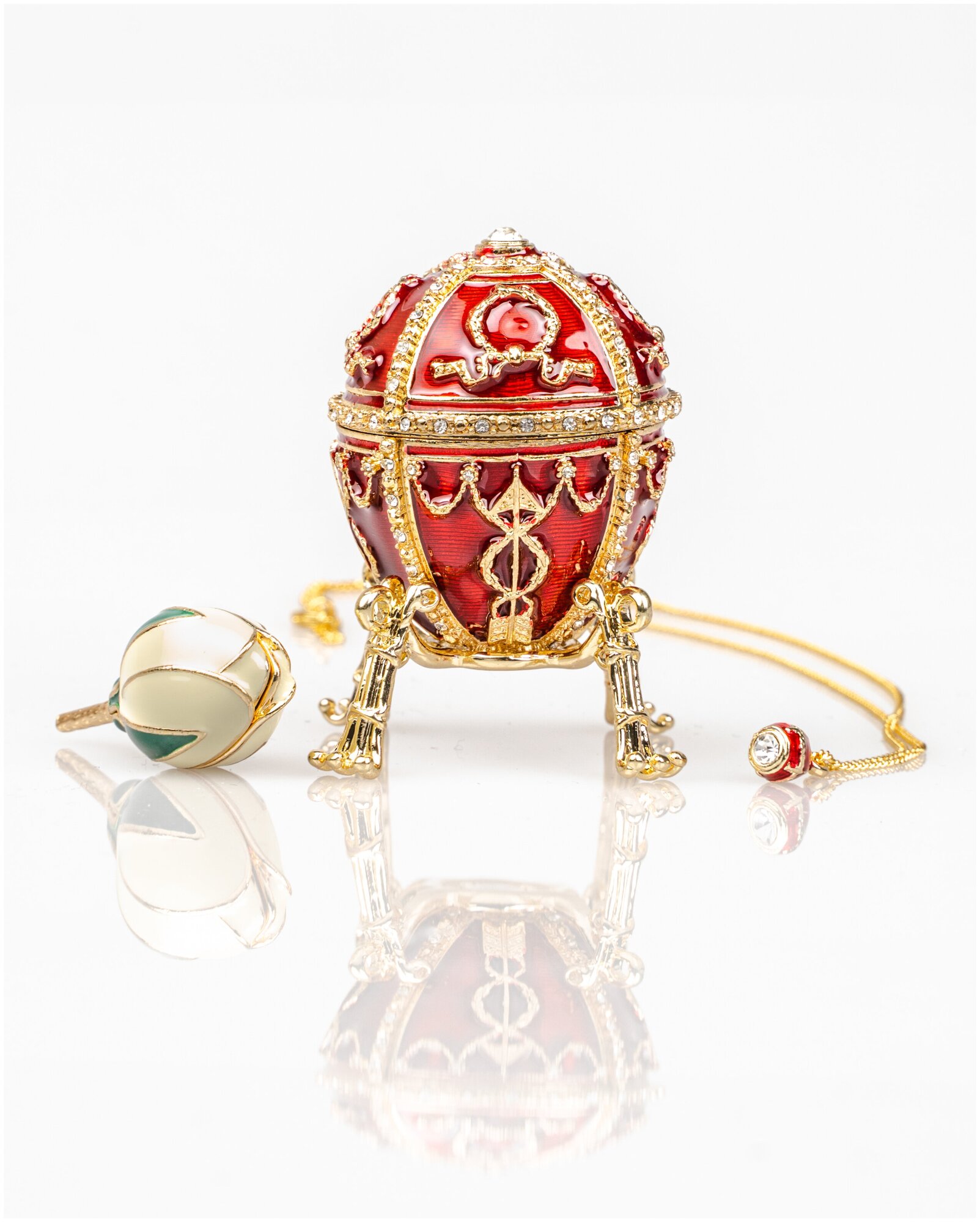 Шкатулка - яйцо в стиле Фаберже "Бутон розы" 7см, с подвеской, Красная / Золотистая