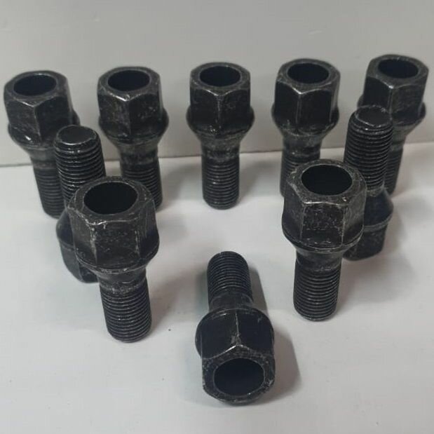 Болт колёсный 12x1,25x23, конус,10 штук