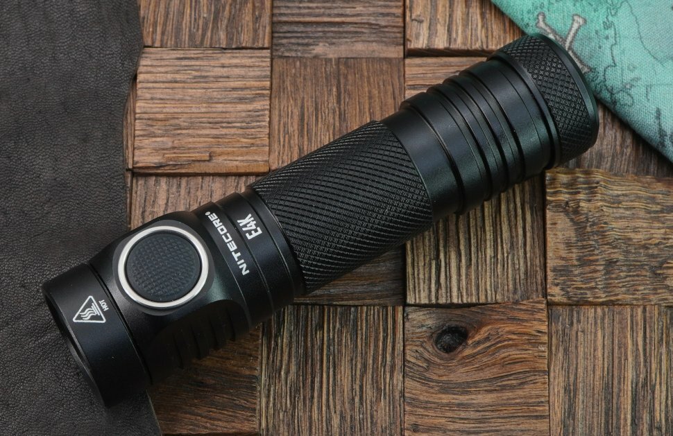 Компактный EDC-фонарь Nitecore E4K 4xCREE XP-L2 V6 LED