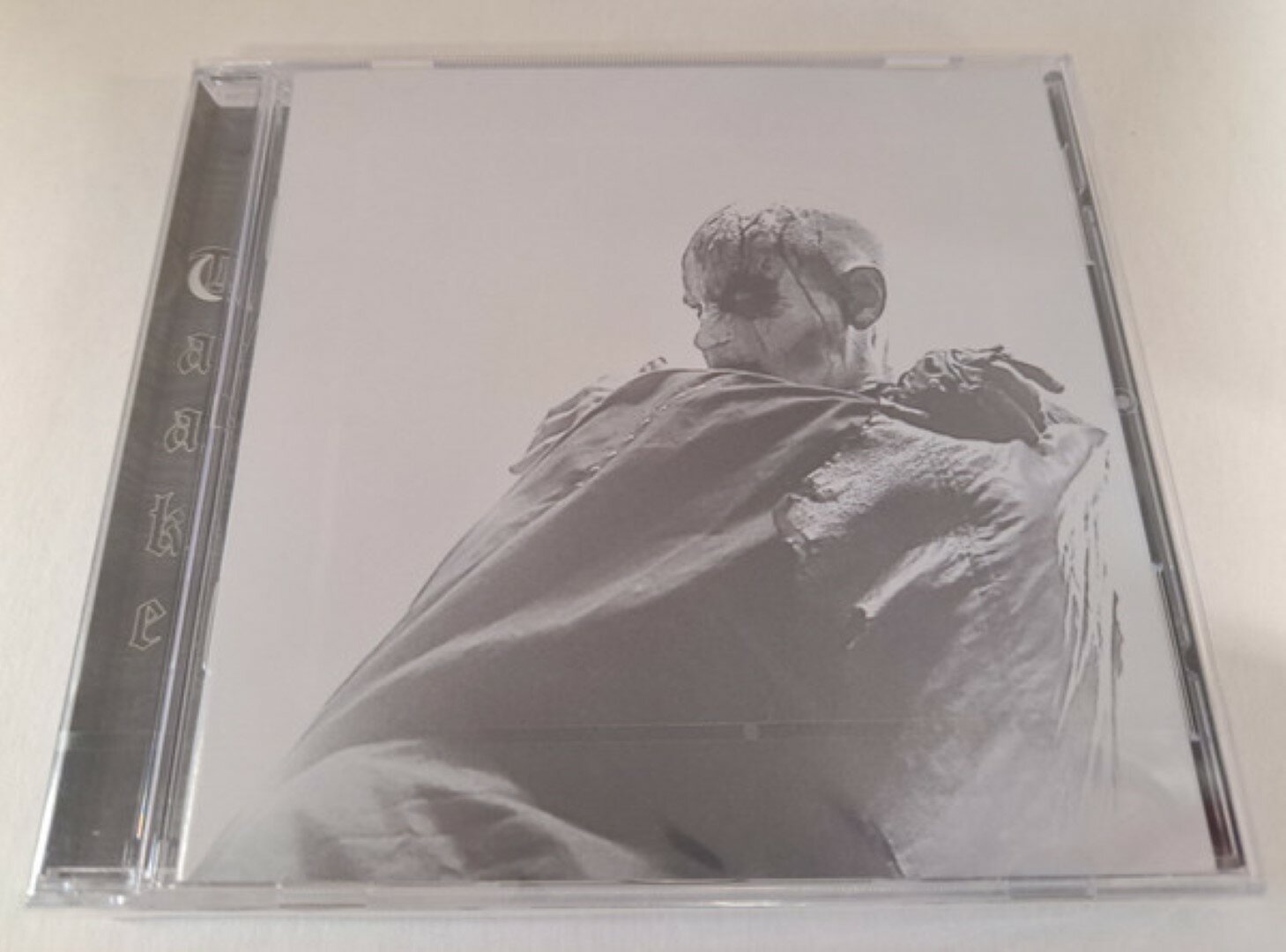 TAAKE Et Hav Av Avstand