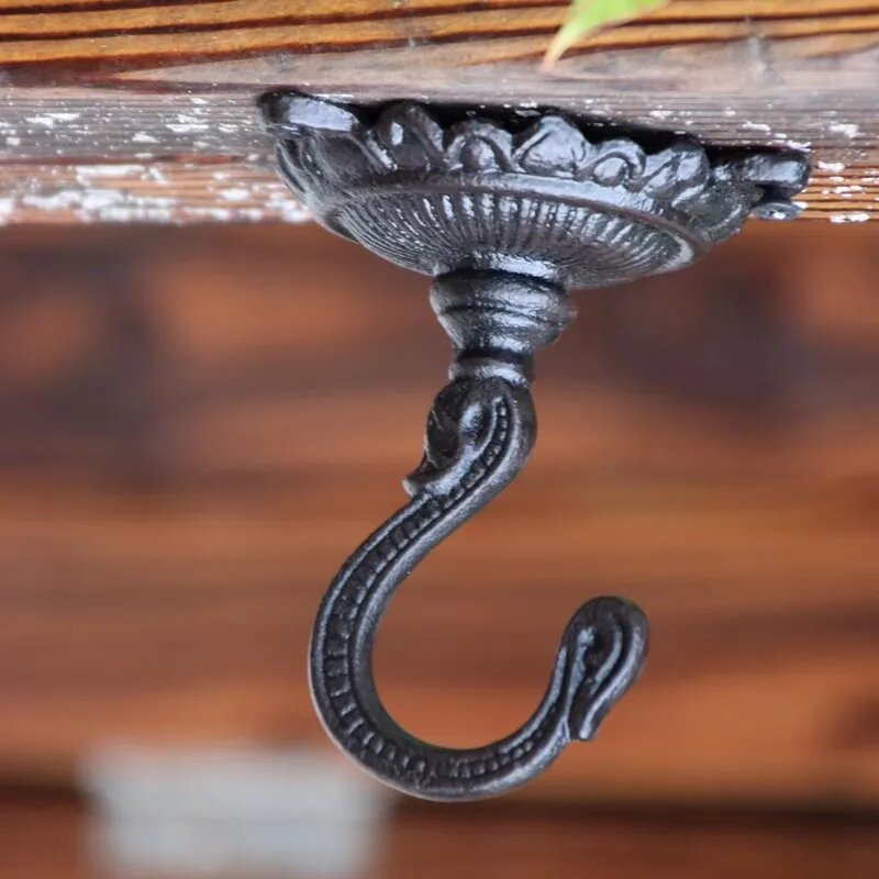 Потолочные крючки из чугуна черные