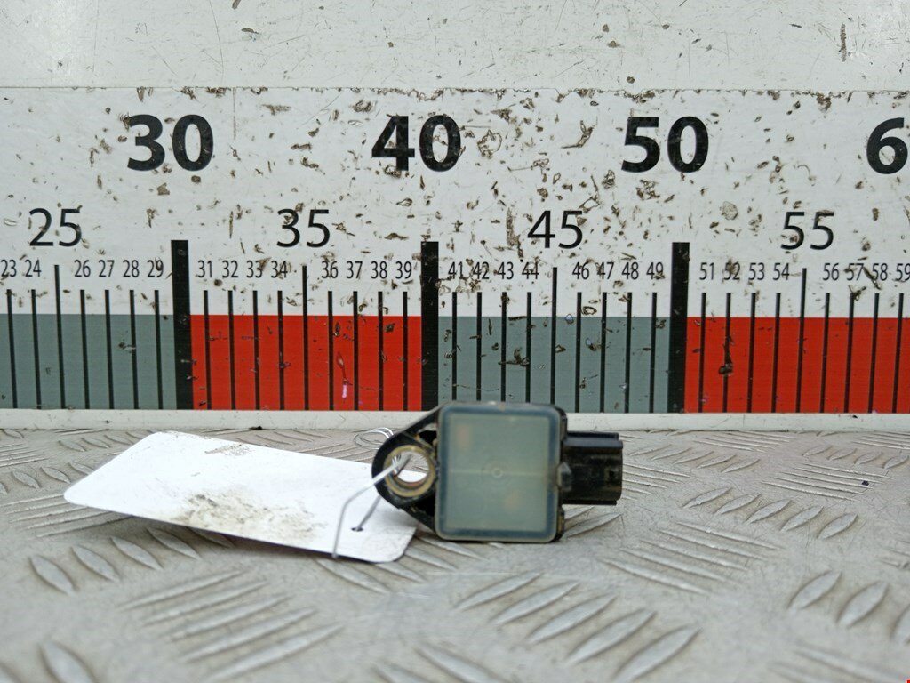 Датчик удара Dodge Nitro 04896065AA арт. 2214021