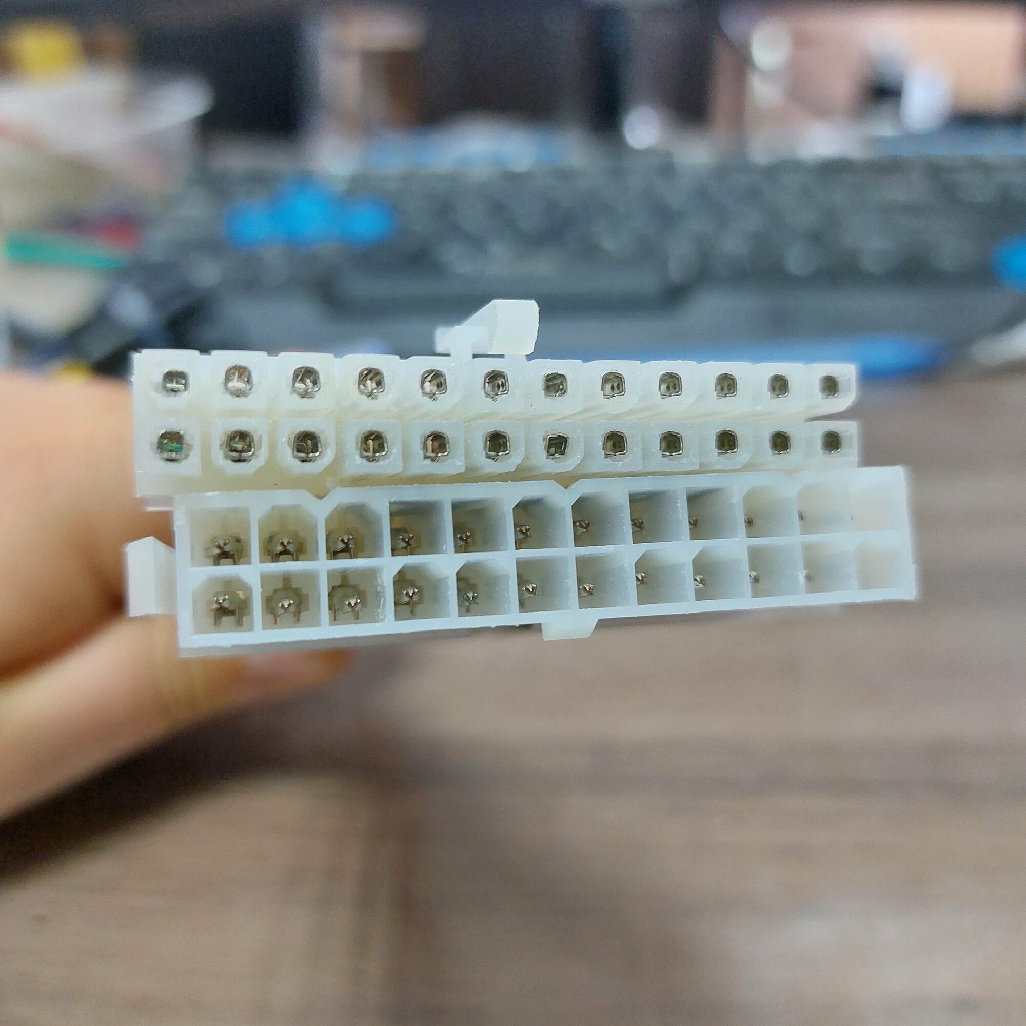 Разъем (штекер) 24 контакта компьютерный автомобильный (мама+папа)