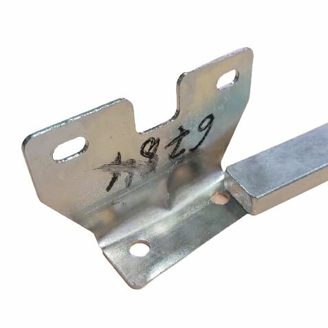 Кронштейн крепления габаритного фонаря ГФ-2Б, МЗСА