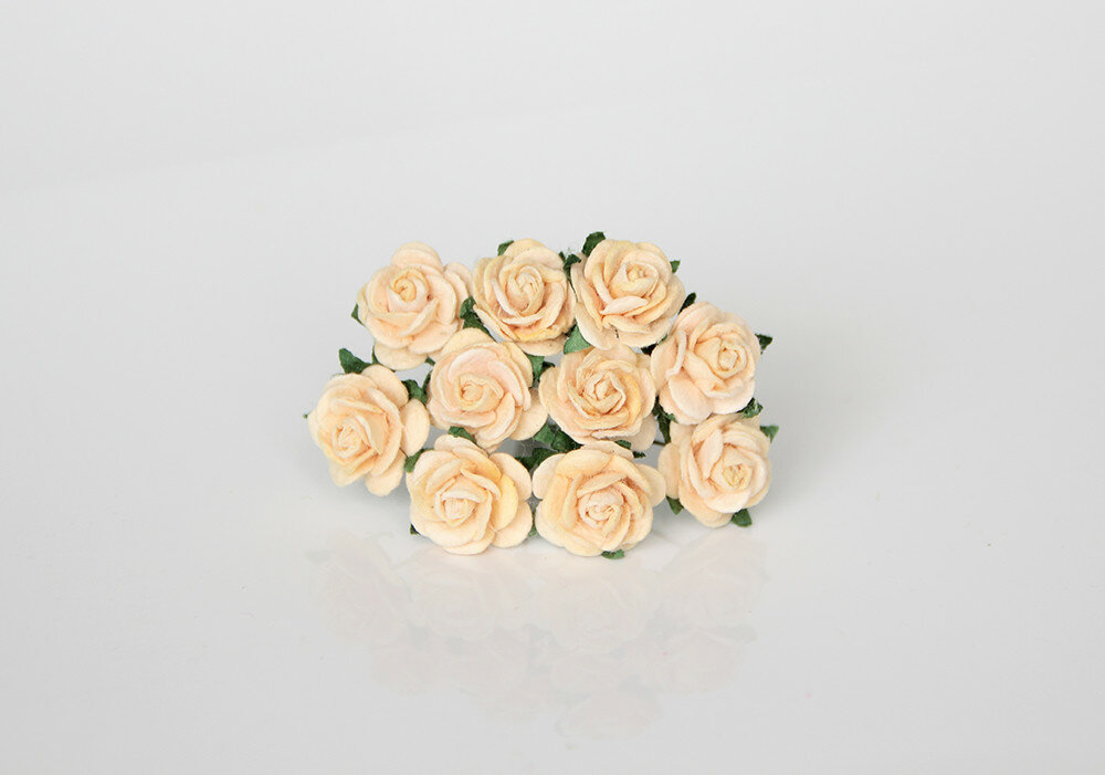 Розы мини 1,5 см, цвет светло-персиковый, 10 шт