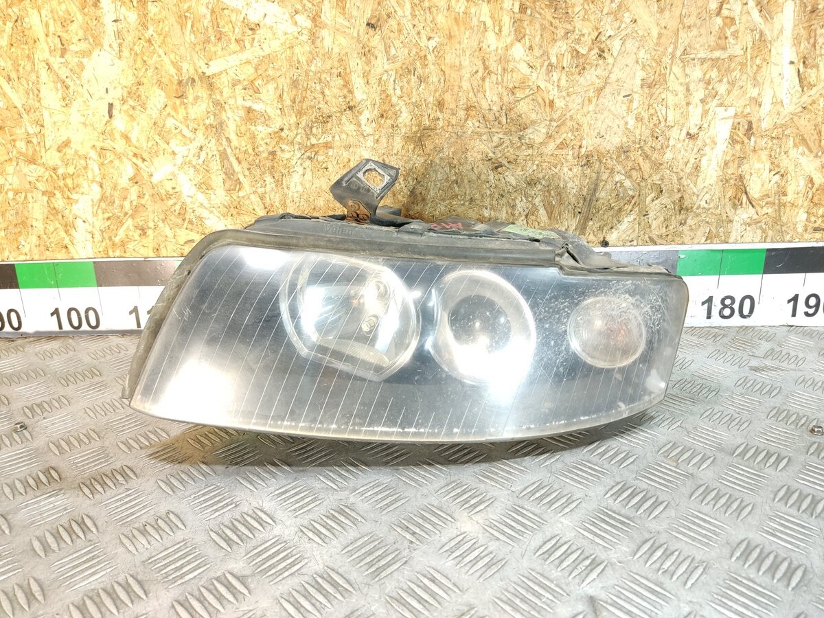 Фара левая AUDI A4 2005-2007 8E0941003AR