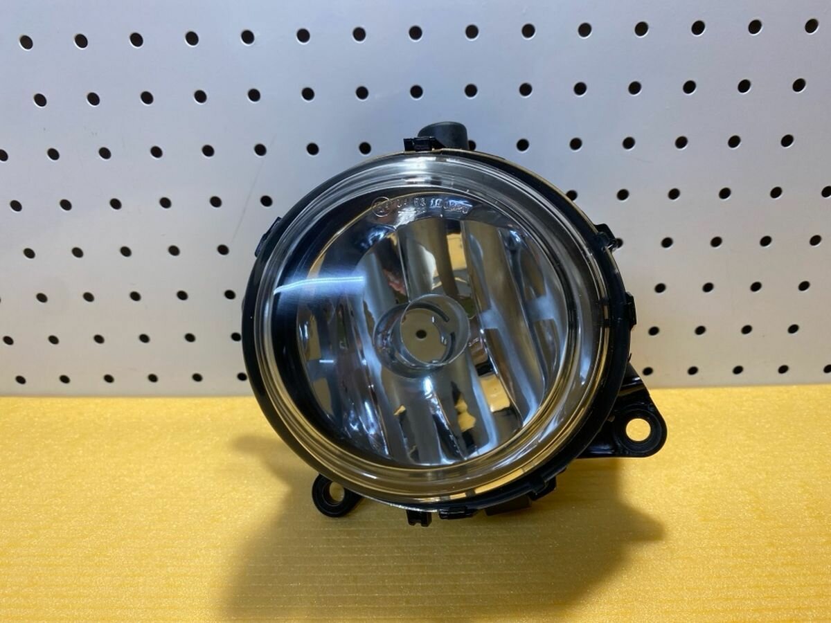 Фара противотуманная левая Мерседес