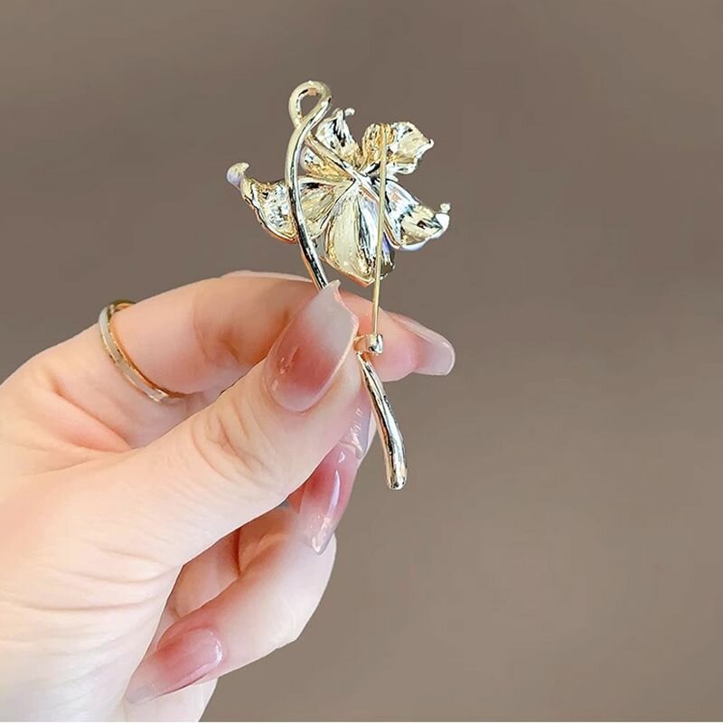 Брошь, Swarovski Zirconia, золотой — фото 1