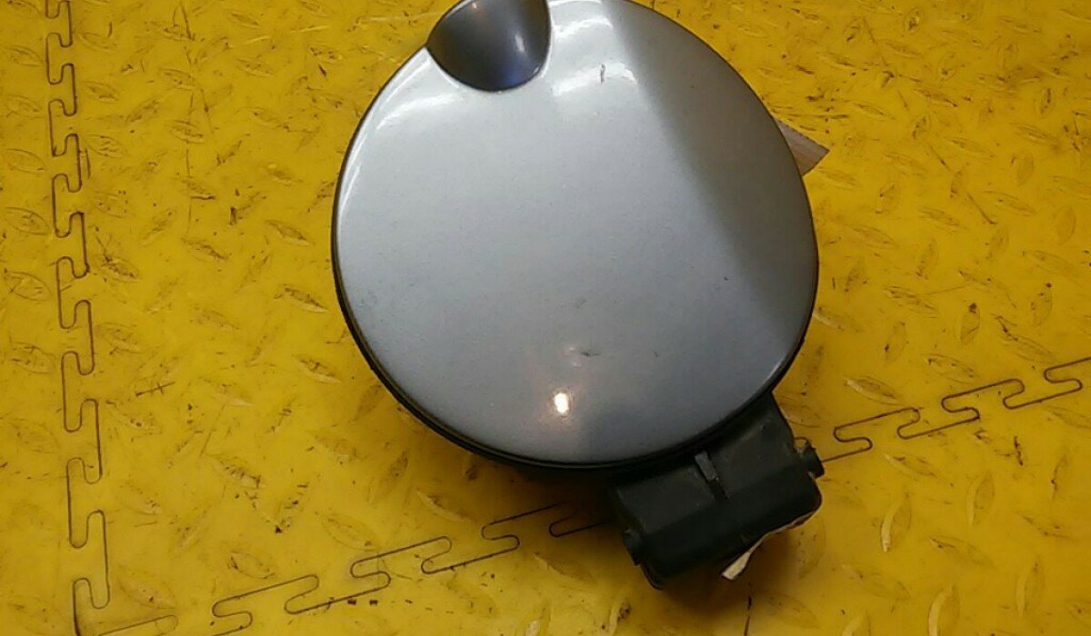 Лючок бензобака Octavia Tour (A4 1U-) Skoda 1U6809857E