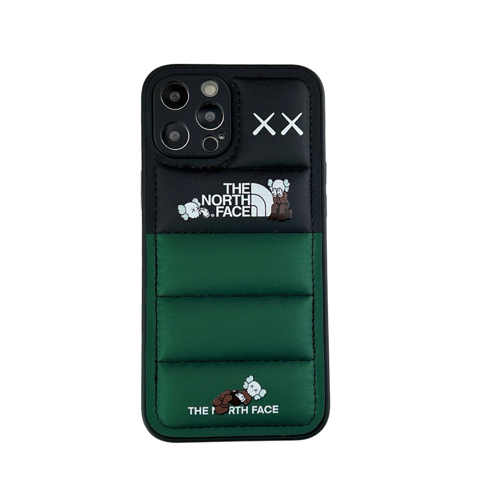 Чехол для iPhone 12 Pro Max черный / зеленый силиконовый дутый пуховик North Face