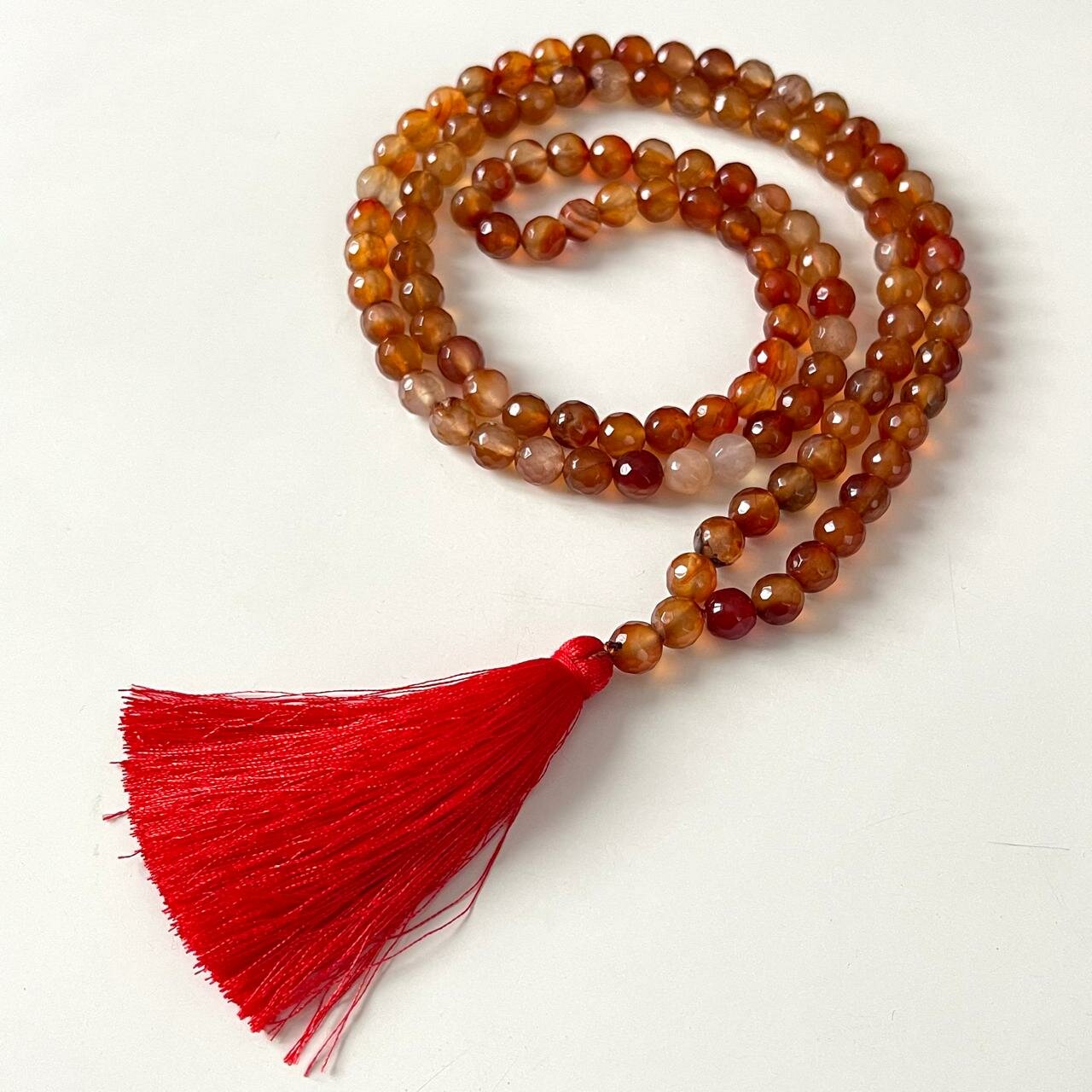 Чётки граненые из камня агат SEW13-2A - обеспечивает счастливую, процветающую, крепкую семейную жизнь (длина 51 см, бусины 8 мм.), 1 шт.