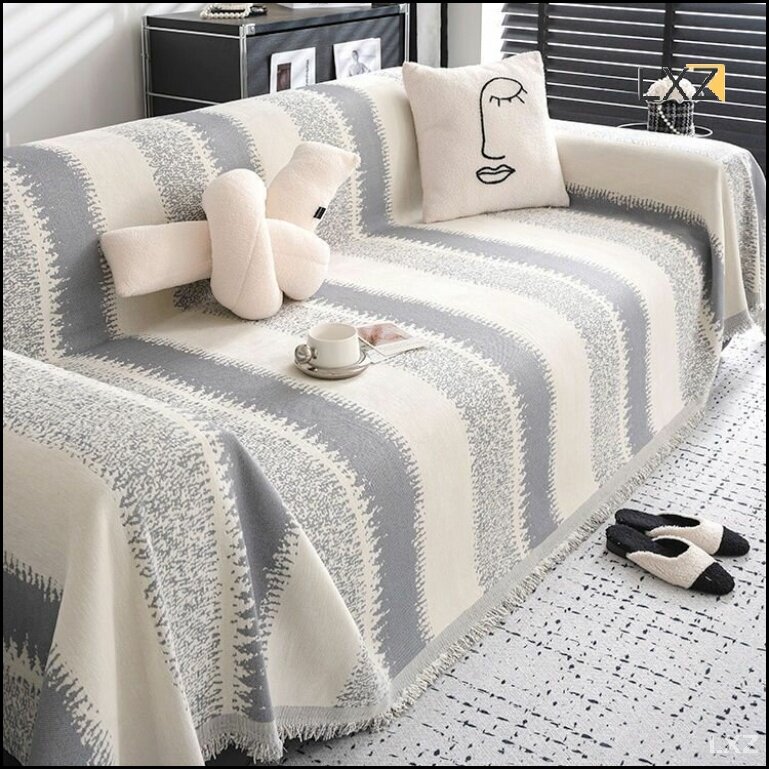 Чехол для мебели, синелевая ткань, серый, вязанный, с бахромой