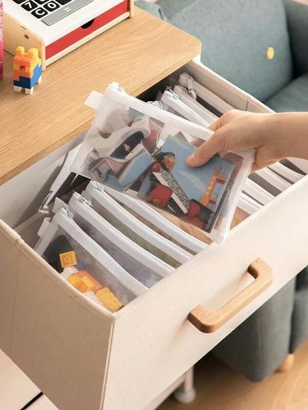 Прозрачный пенал для школьников