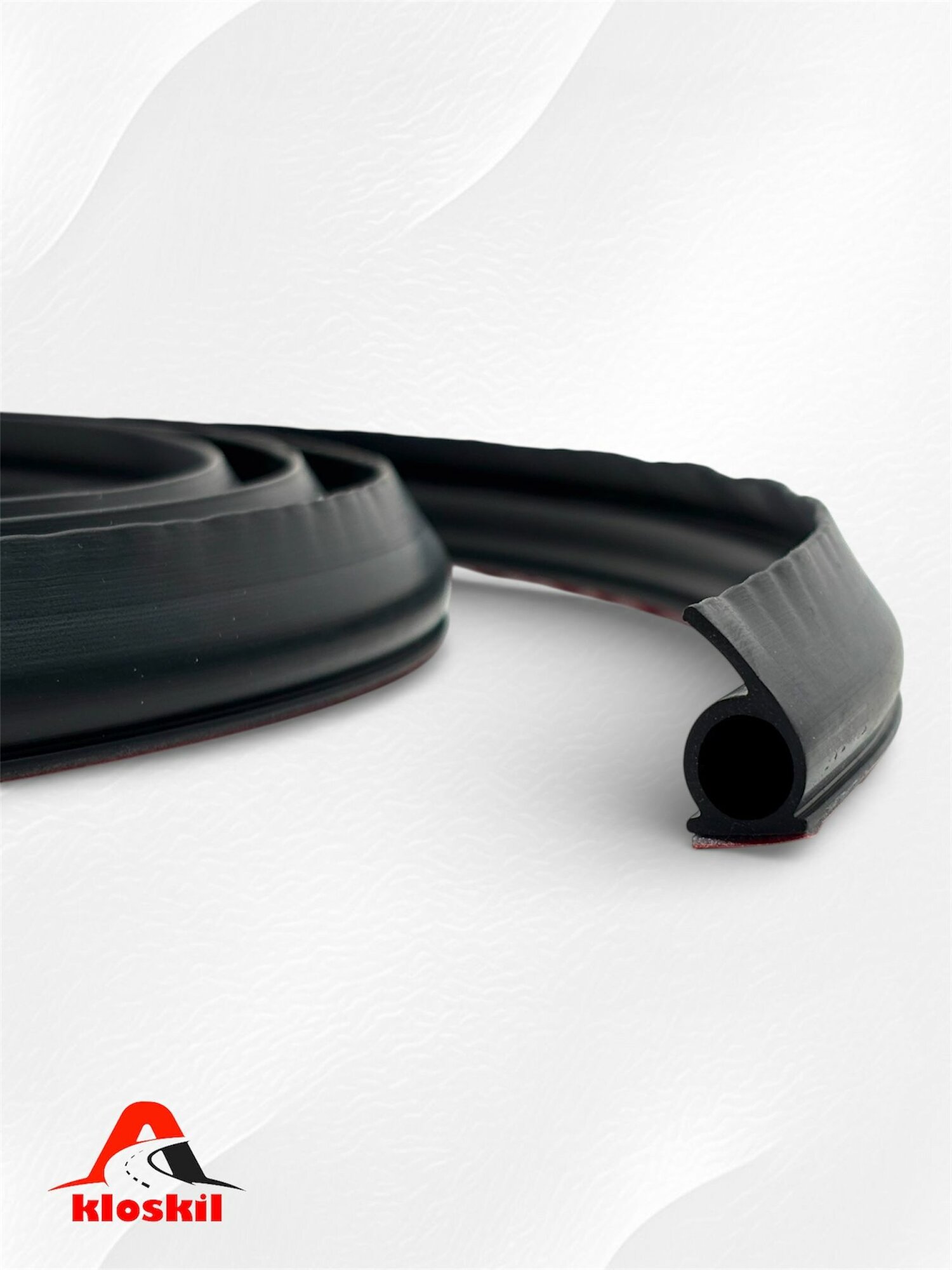 Уплотнитель капота универсальный с кромкой 3 м