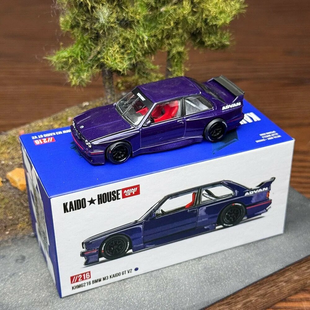 Машинка Mini GT Kaido House //216 MINIGT 1:64 KHMG216 BMW M3 KAIDO GT V2