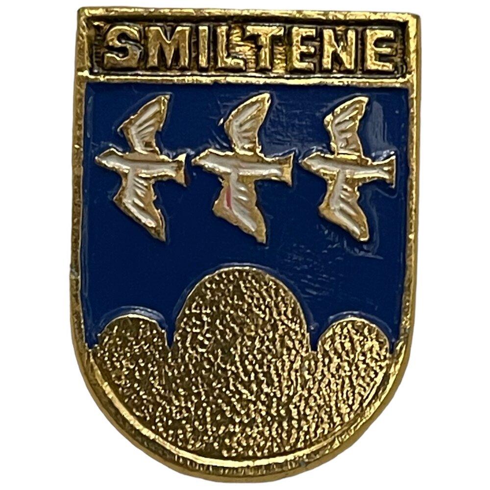Знак "Смильтене. Герб" СССР 1971-1990 гг. КЭМЗ