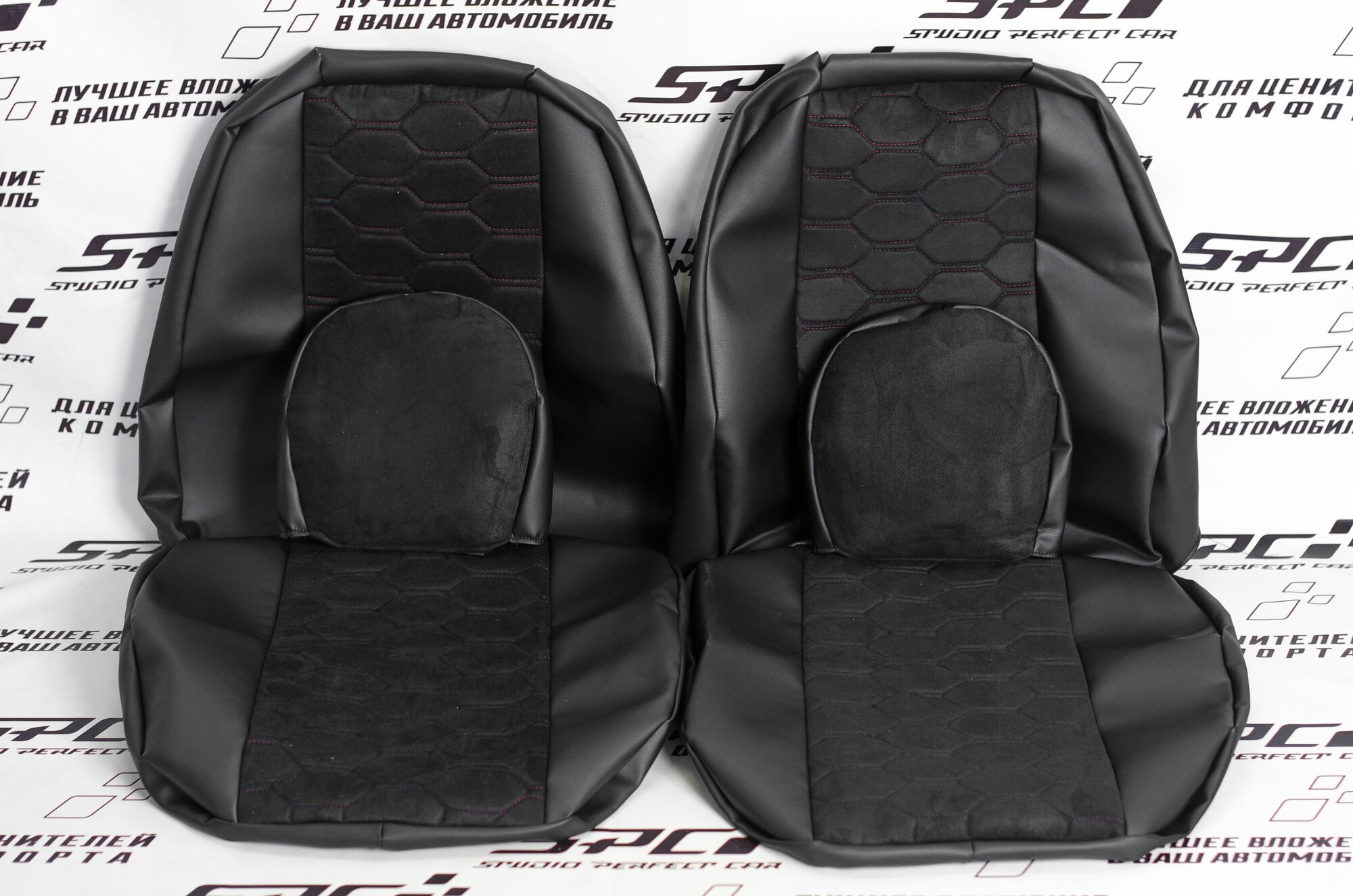 Модельные авточехлы на Lada Priora хэтчбек, ВАЗ 2111, 2112, черные с алькантарой, красные соты