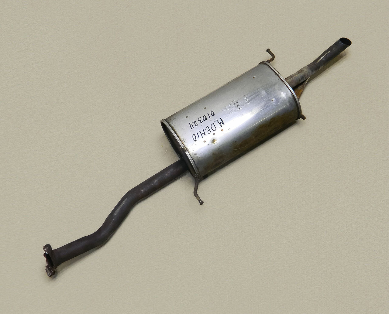 Глушитель Mazda Demio 1 (Дефект фланца)