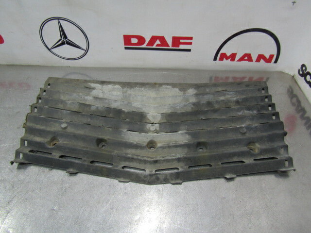 Брызговик заднего крыла MAN TGA, TGS, TGM, TGX, есть повреждение