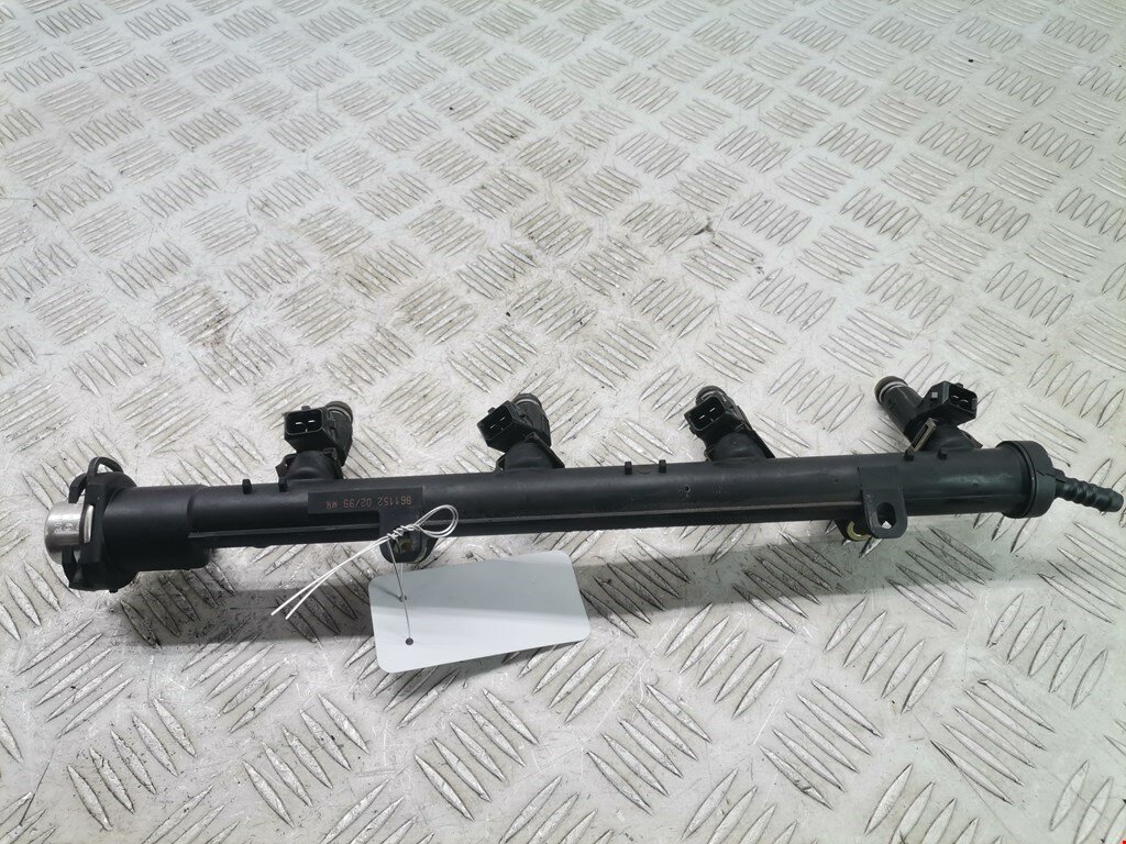 Форсунка бензиновая электрическая Volkswagen Polo 3 030906031E арт. 1855988