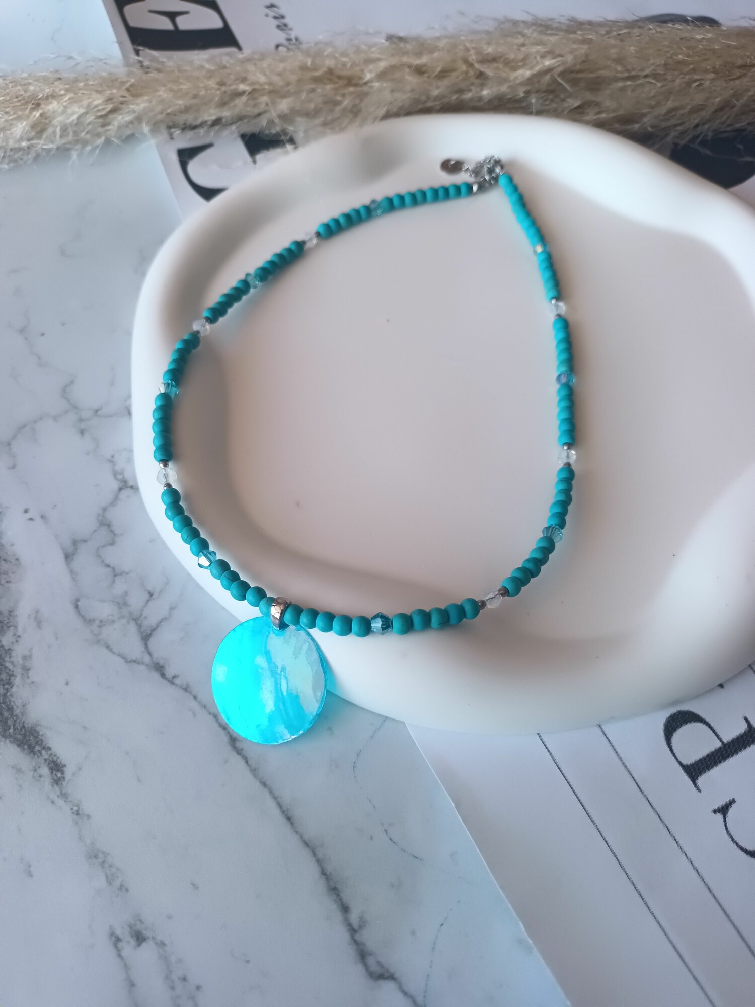 Чокер, бирюза синтетическая, перламутр