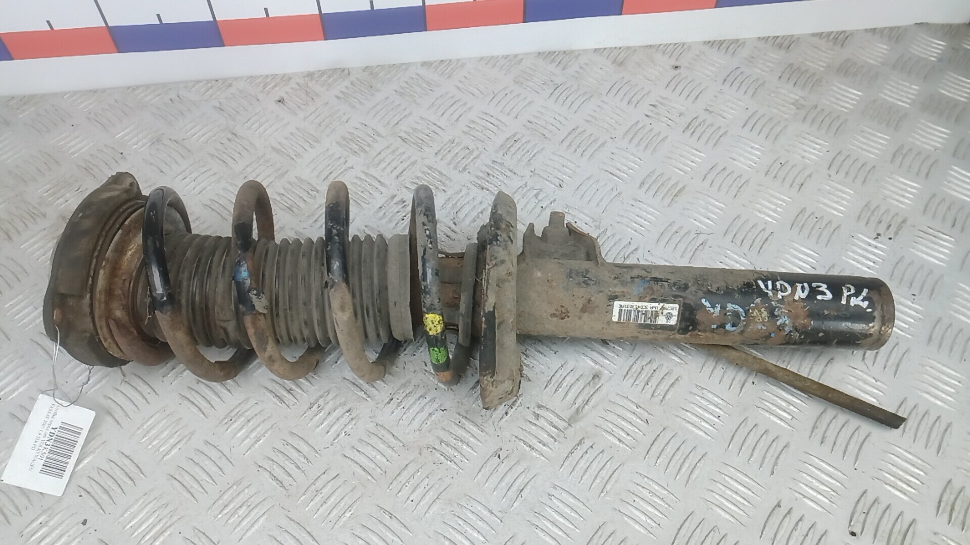 Стойка передняя левая VOLKSWAGEN PASSAT B6, Номер 3C0413031AT, 3C0411105B, 1K0412331B