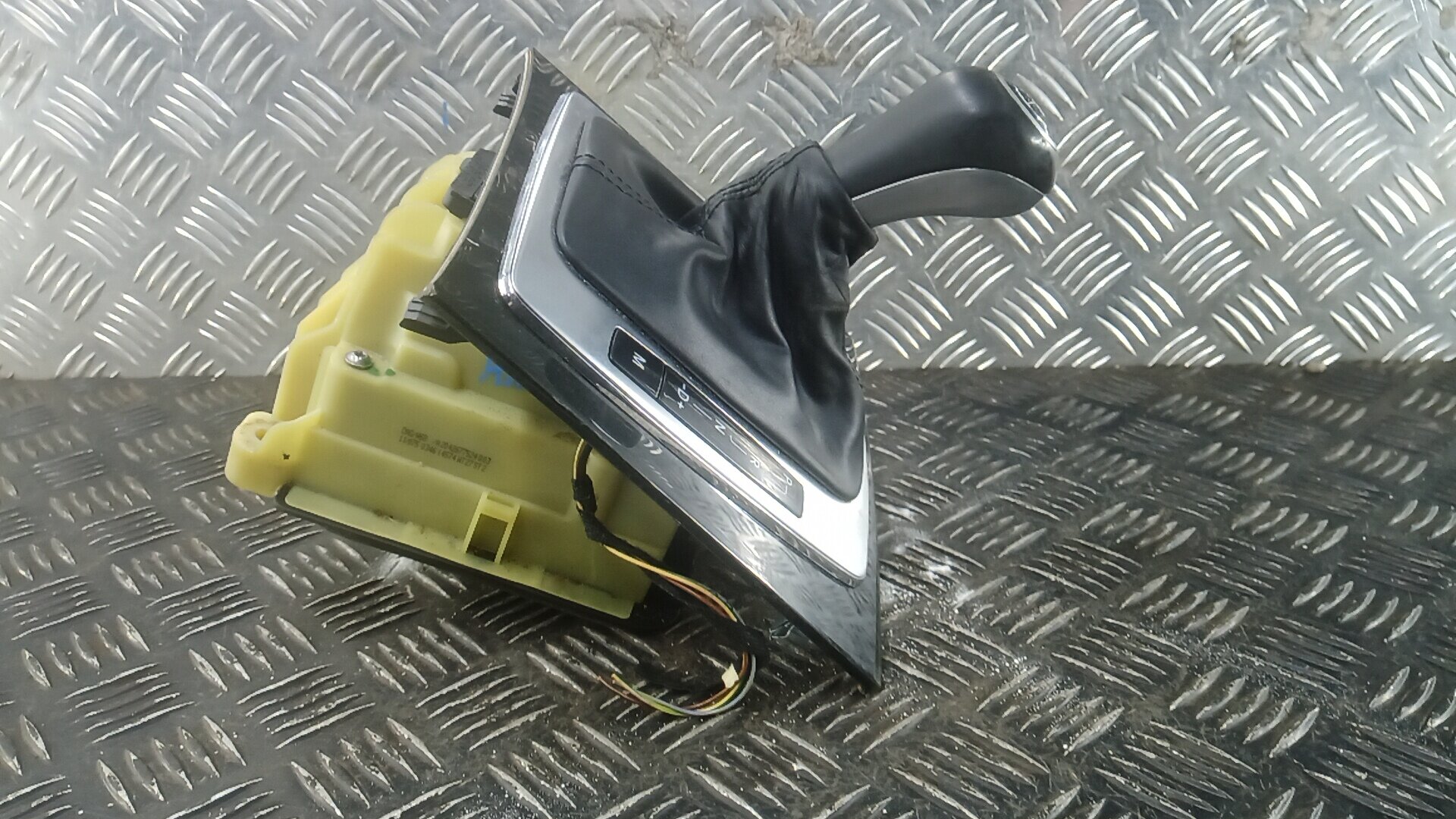 Кулиса КПП MERCEDES BENZ C-CLASS W204, Номер A2042677524Q03