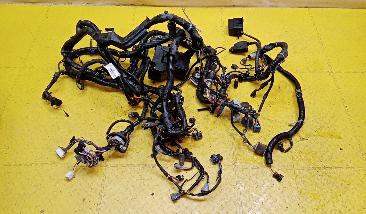 Проводка (коса) Carisma (DA) Mitsubishi MR915671