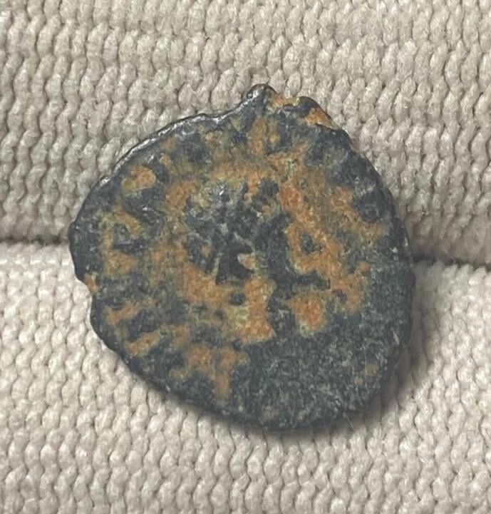 Монета Римская Империя Фоллис 4-5 век бронза