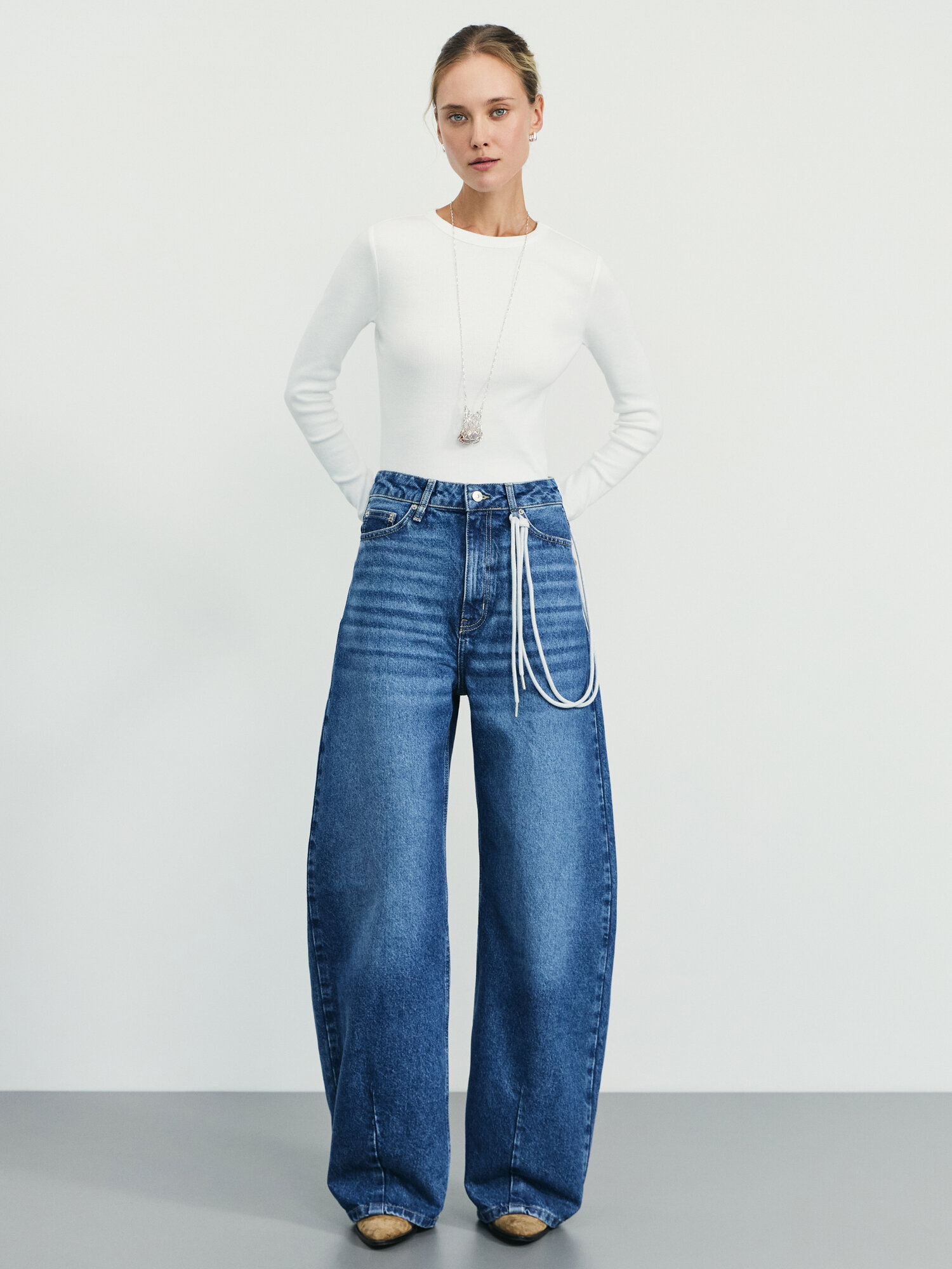 Джинсы barrel leg 