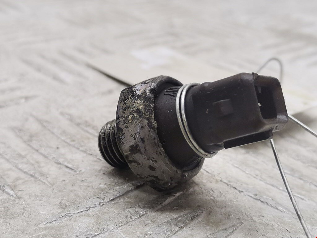 Датчик давления масла BMW X3 (E83) 12618611273 арт. 2062394