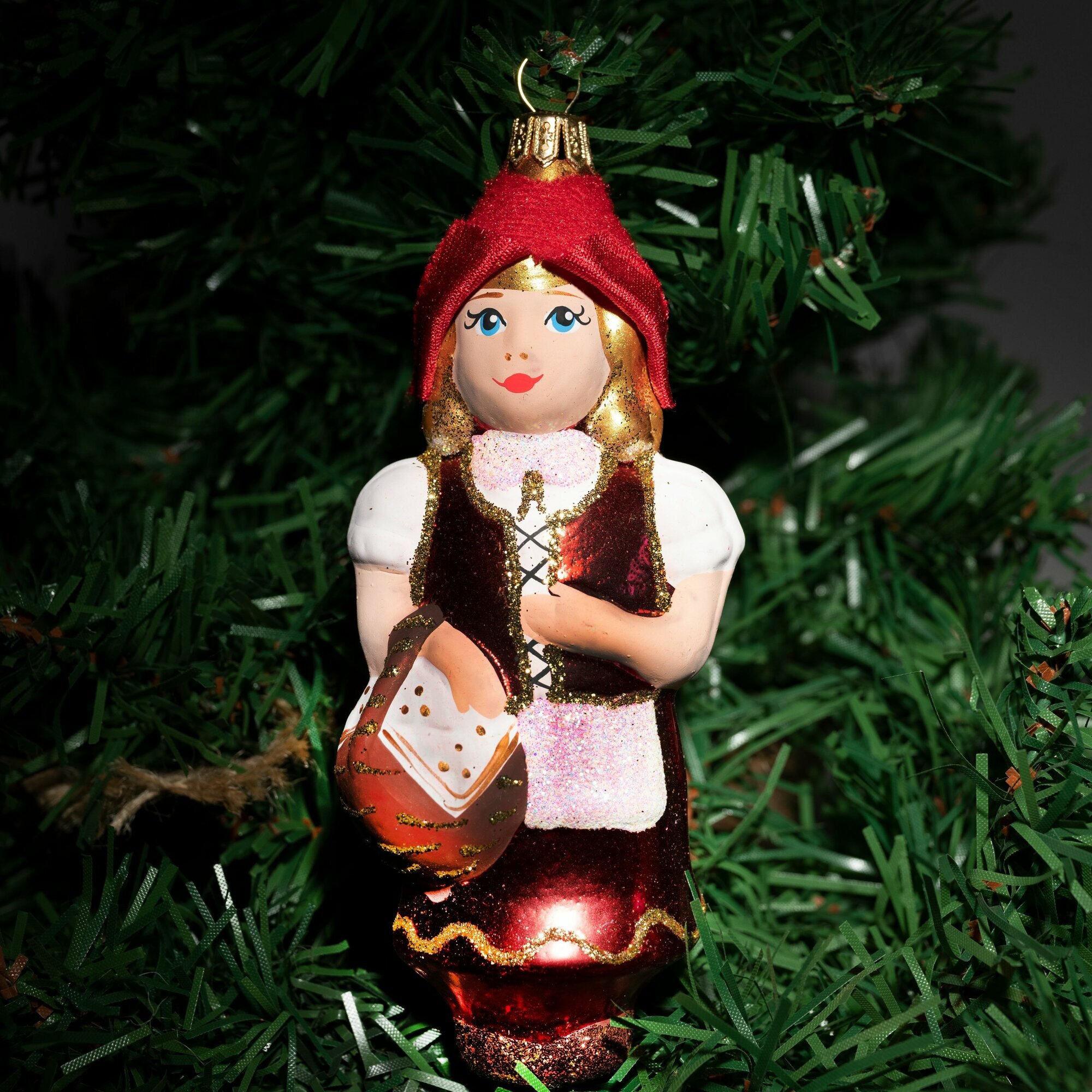 Игрушка на елку Красная шапочка 11см