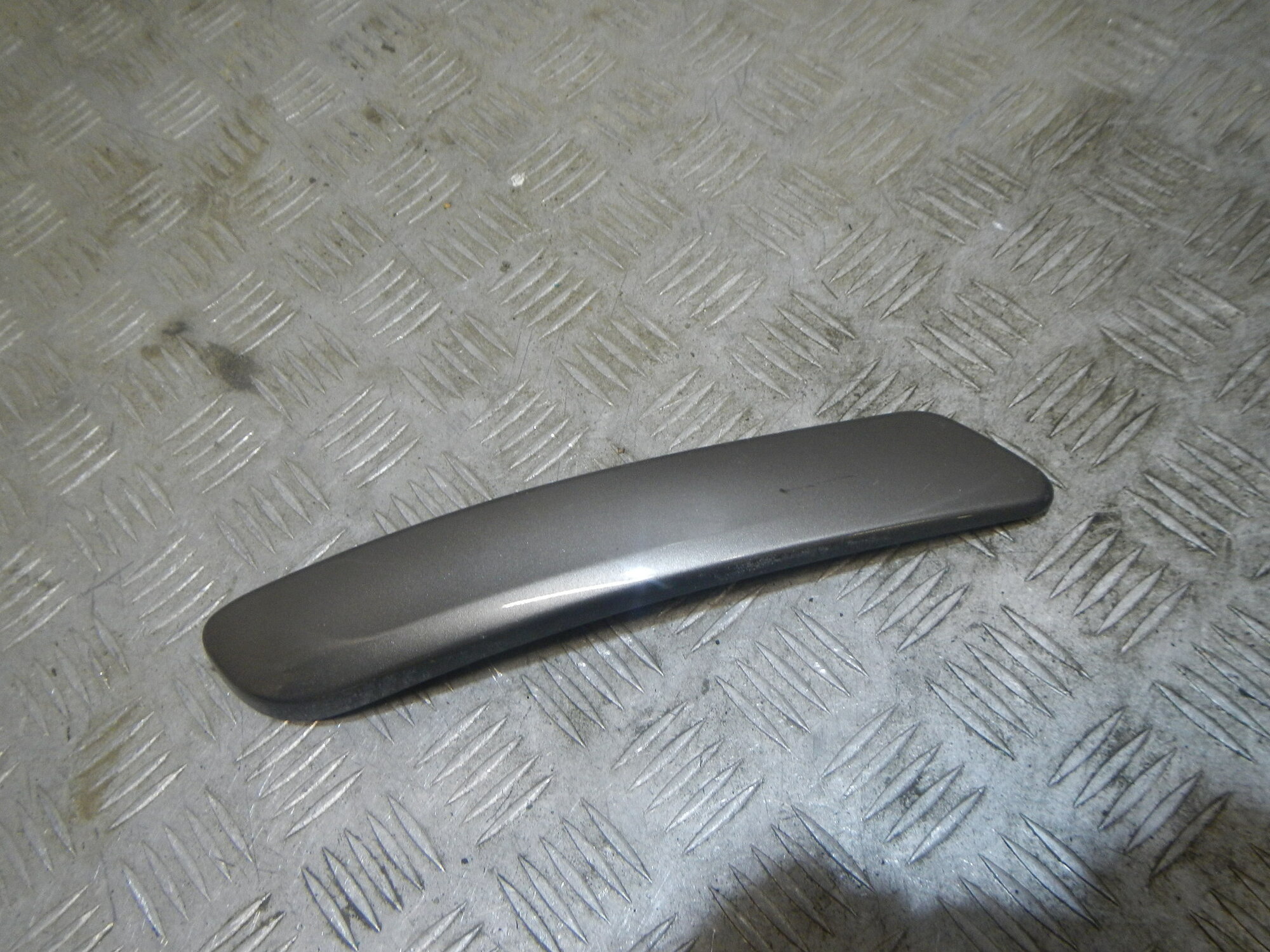 Б/У Накладка декоративная, Renault (Рено)-LOGAN (14-) RENAULT LOGAN (14-) на обшивку двери передней левой Повреждено креп...