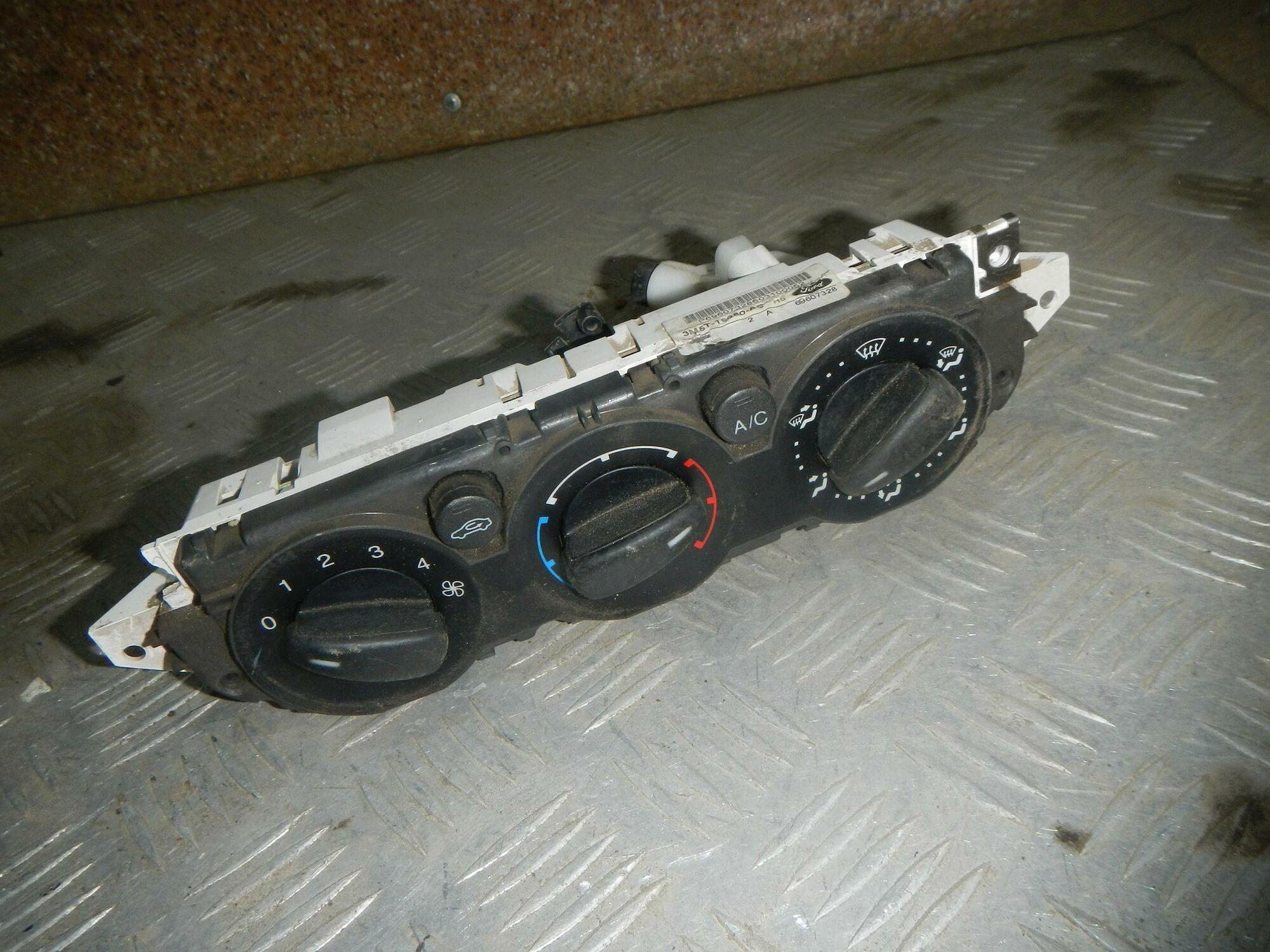 Б/У Блок управления климатической установкой, Ford (Форд)-FOCUS 2 (05-08) FORD FOCUS 2 (05-08) Без видимых повреждений. ...