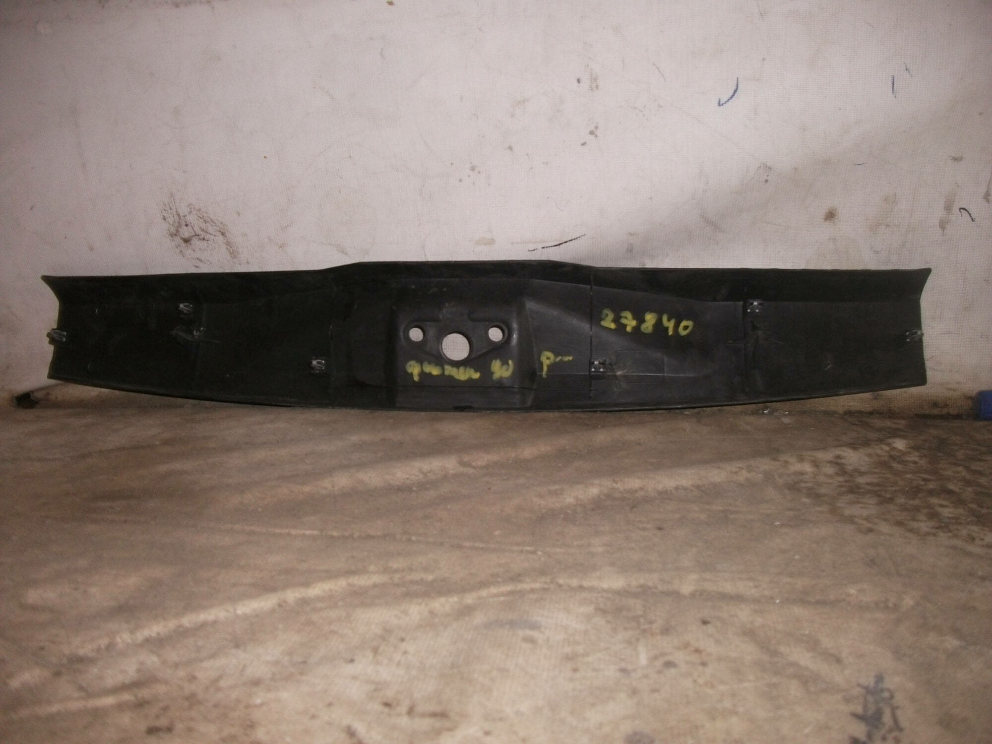 Б/У Накладка панели задка, Ford (Форд)-Фьюжен FORD FUSION (02-12) 27840 FORD арт. 2561A40352AE