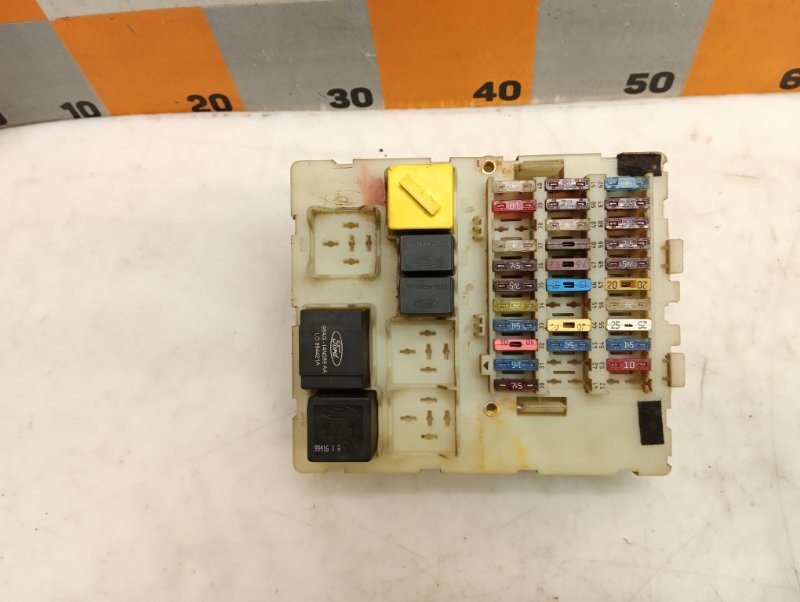 Б/У Форд Фокус 1 Блок предохранителей Ford Focus 1999 1 316499 FORD арт. 1112275