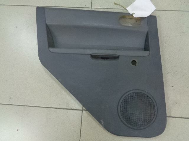 Обшивка двери задней левой от Mitsubishi Colt 2002-2012