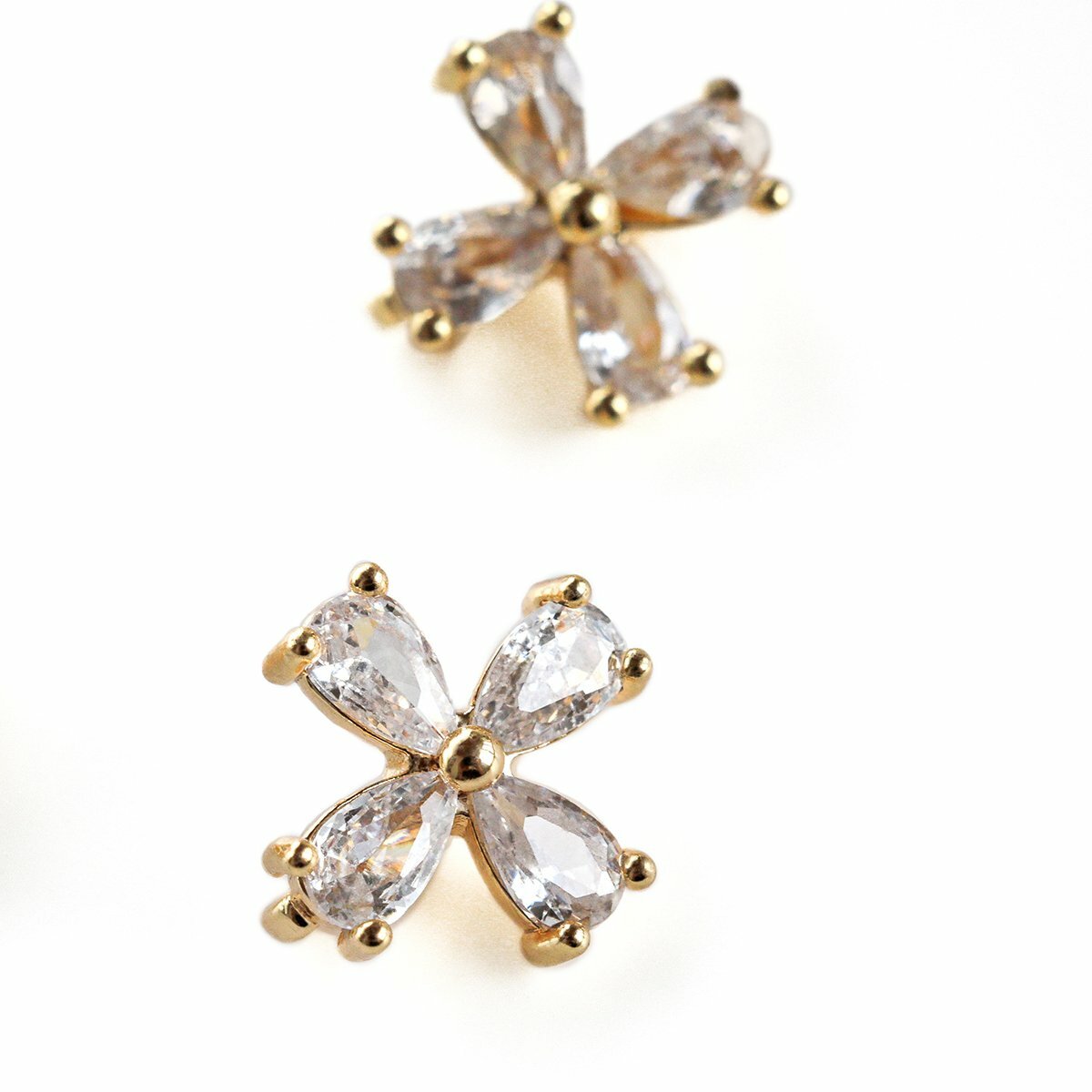 Разделитель 3-отв. для бусин (уп 2 шт) / спейсер, с цирконием, цвет золото/прозрачный, 11x12x2.5 мм