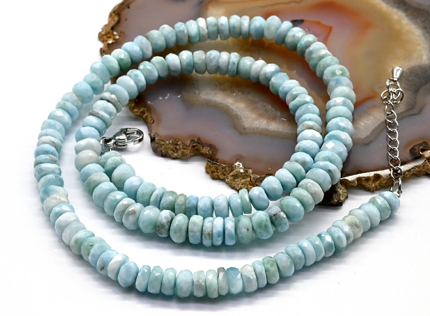 Бусы, ларимар