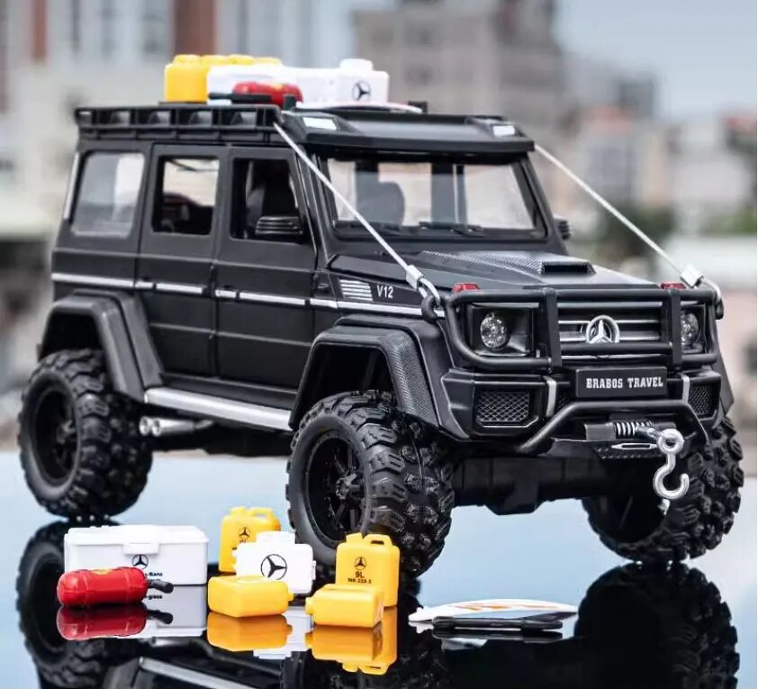 Масштабная модель машинки Brabus Travel Mercedes-Benz G-Class V12 1:24 Голубой Игрушечная машинка — фото 1