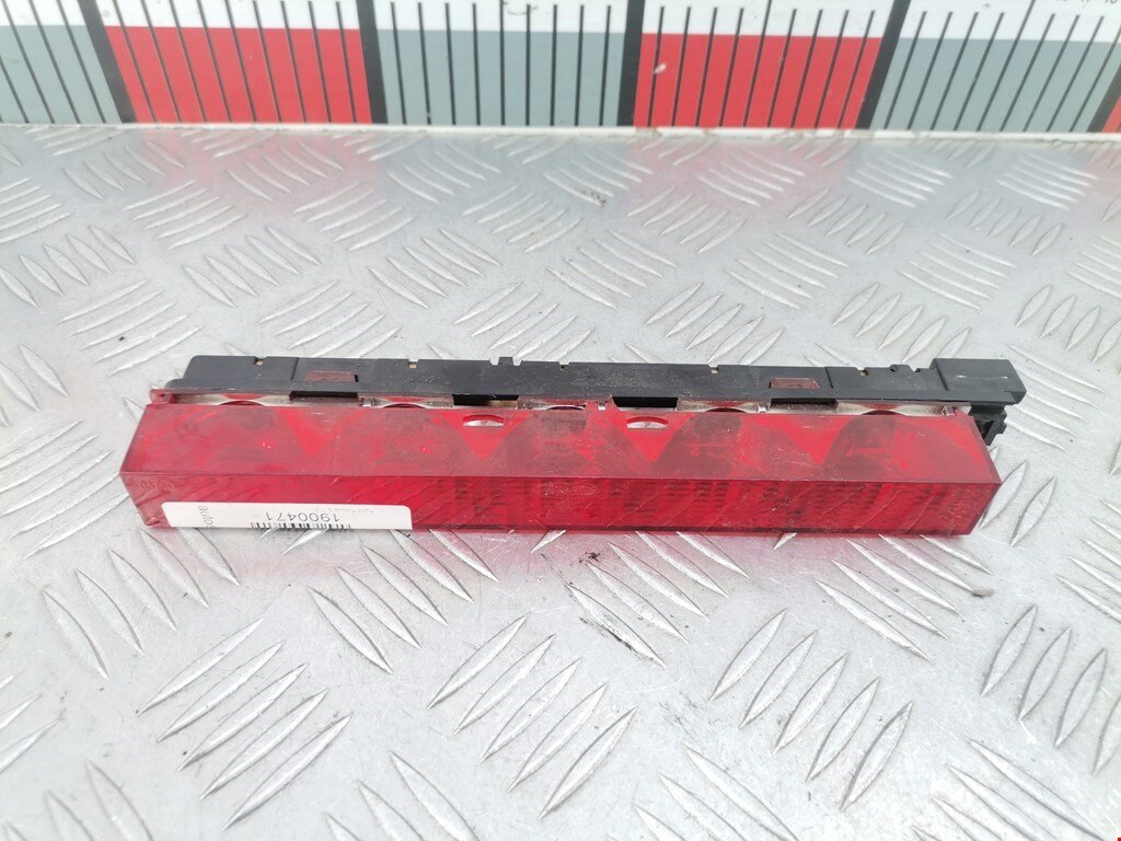 Фонарь дополнительный тормозной (стоп-сигнал) Ford Focus 2 1151768 арт. 1900471