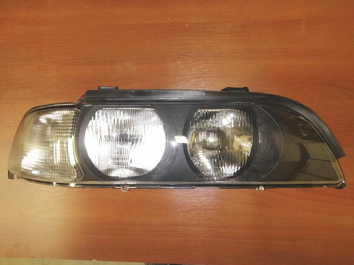 Фара передняя правая БМВ Е39 BMW E-39 200379152