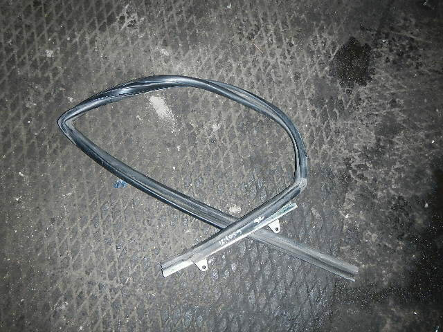 Б/У Уплотнитель стекла двери задней левой, Chery (Чери)-QQ3/S11 (SWEET) (03-13) Chery QQ3/S11 (Sweet) (03-13) с разбора х...