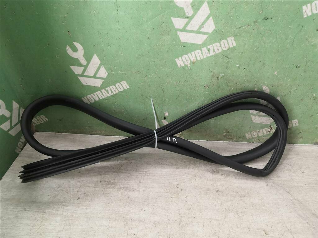 Уплотнитель двери LADA VESTA 15-19