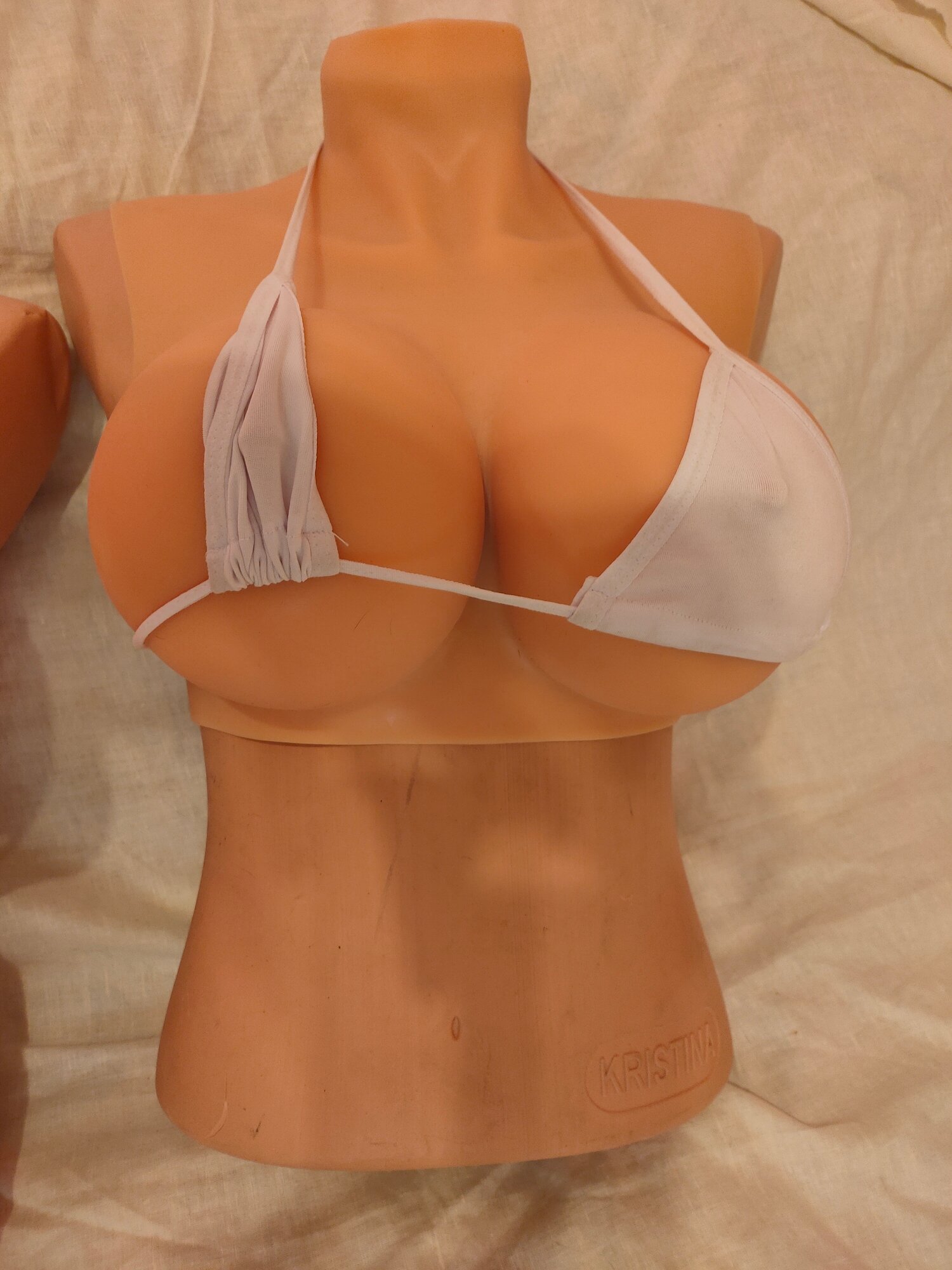 Силиконовая грудь ALETTA OCEAN размер. Силиконовая искусственная накладная грудь.