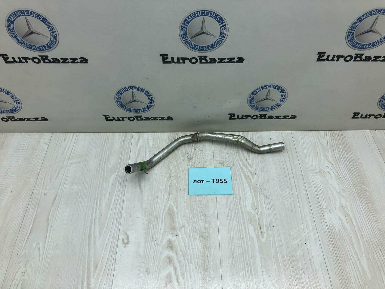 Трубка системы охлаждения Mercedes W203 A2038301715