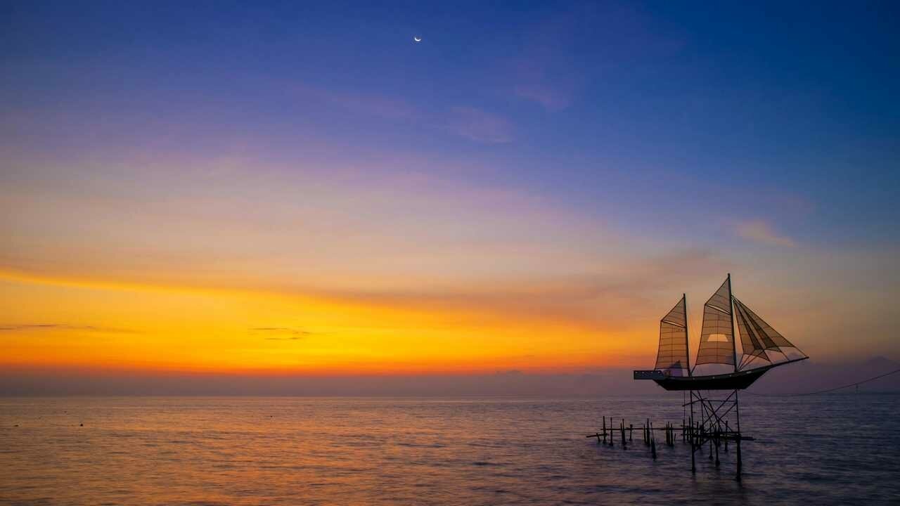 Картина на холсте 110x60 LinxOne "Небо закат кораблик корабль" интерьерная для дома / на стену / на кухню / с подрамником