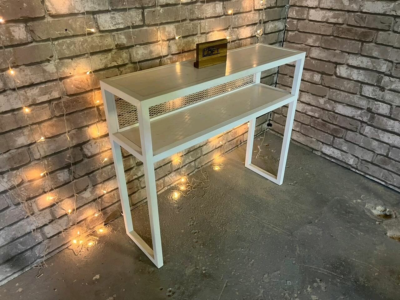 Консоль "EasyLOFT" в стиле лофт из массива хвойных пород, с сеткой, 100х30х85 см.
