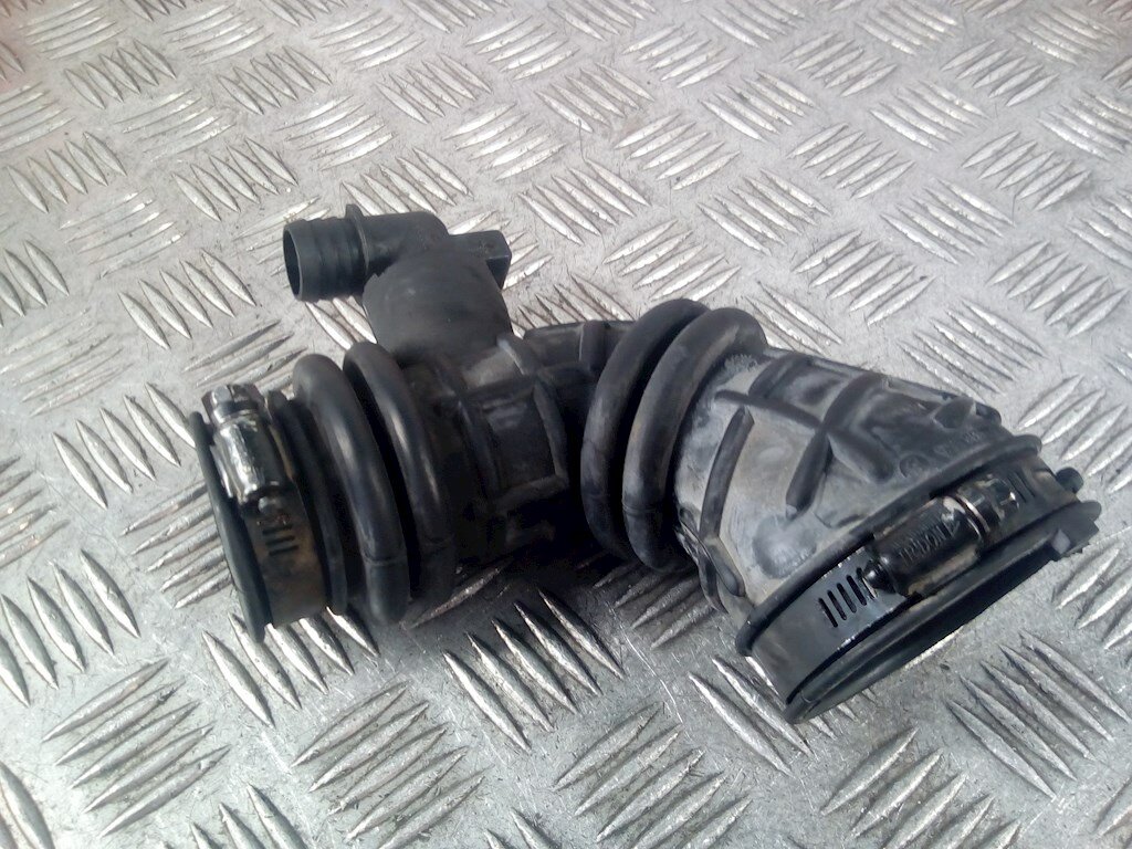 Патрубок турбины Chrysler Grand Voyager 4 04861383AC арт. 516185